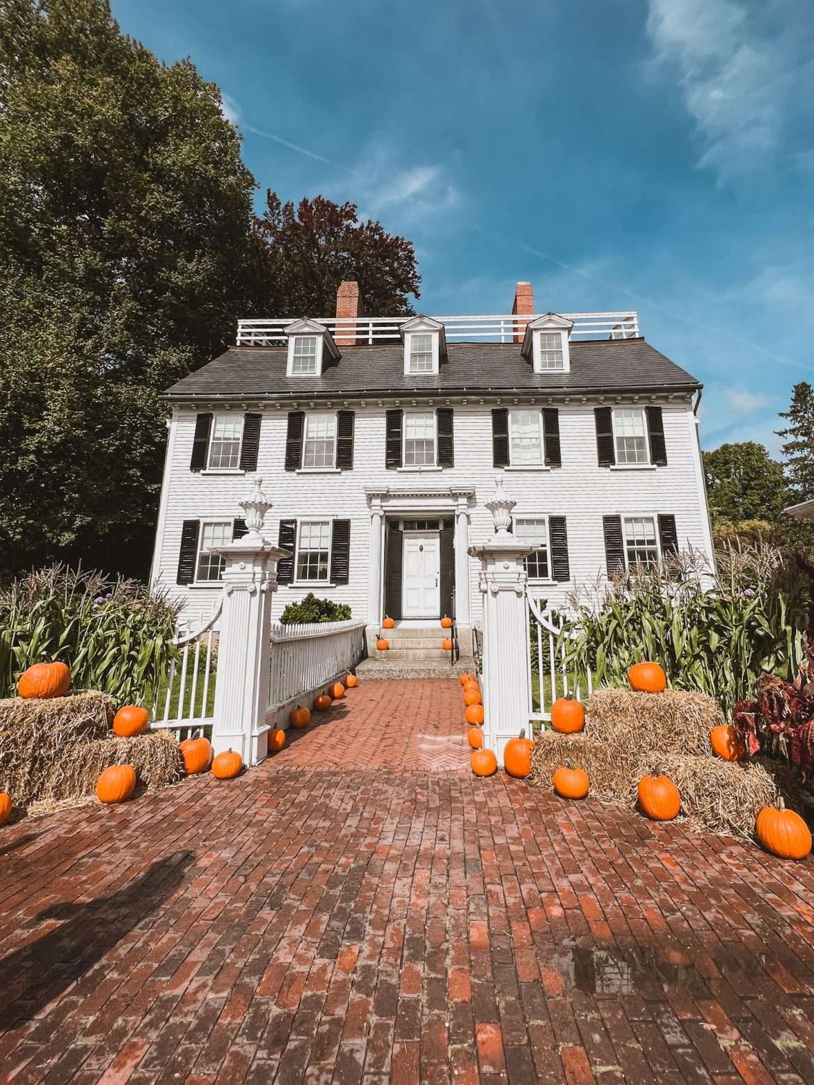 Hocus Pocus Sites in Salem // Self-Guided Walking Tour » Simply Sid & Co